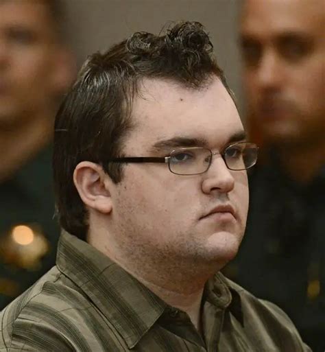 Robert Siggs Instagram Twitter And Facebook On Idcrawl