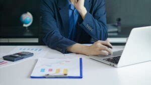 How To Address A Woman In A Cover Letter With Examples