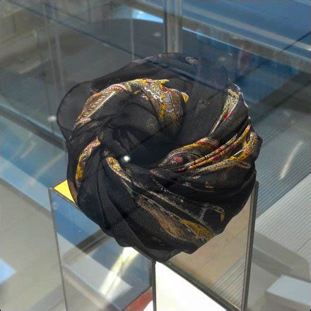 Scarf Tied As Turban Museum Case Fixtures Close Up