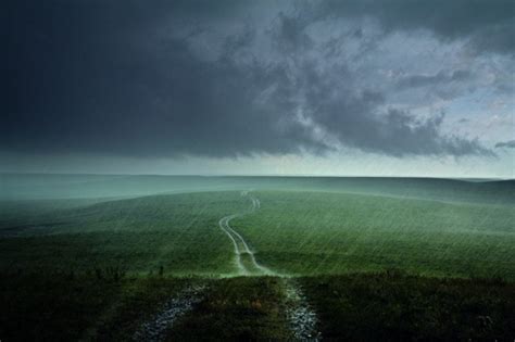 Дождь в поле фото и картинки Abrakadabra Fun