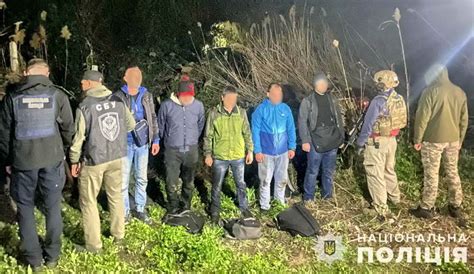 На Одещині затримали 5 чоловіків які заплатили по 5 тис доларів за незаконний перетин кордону