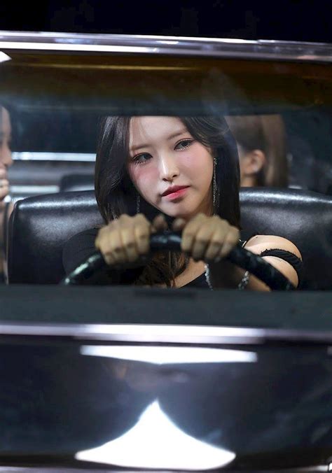 소녀 아기 늑대 멜론