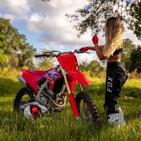 Blondie Moto Vlogs
