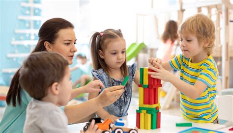 Освітяни створили петицію про збільшення щорічної відпустки педпрацівникам закладів дошкільної