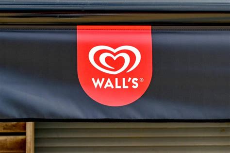 เปิดตำนานร้อยปี “ไอติมวอลล์” จากรถม้าสู่รถไอติมที่หลายคนเคยวิ่งตาม