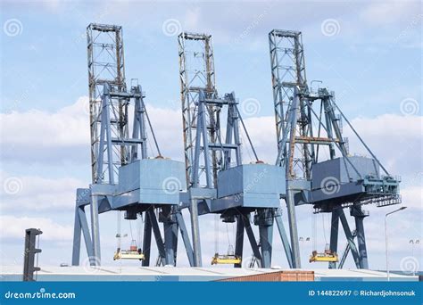 Container Terminal Crane Gantry For Loading And Offloading Cargo