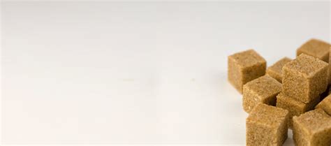 에코 설탕 큐브 복사 공간이있는 밝은 배경에 사탕 수수 설탕 갈색에 대한 스톡 사진 및 기타 이미지 갈색 건강한 식생활 결정체 Istock