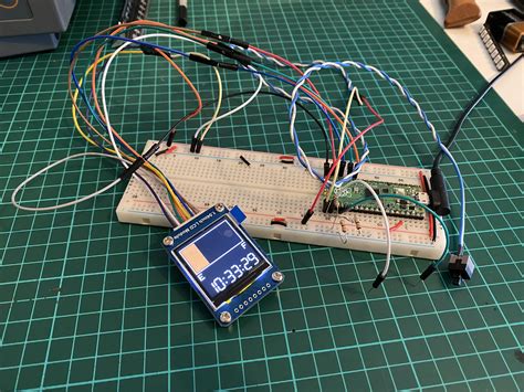 Pico Fuel Gauge And Clock Prototype For Landrover 110 R Raspberry Pi