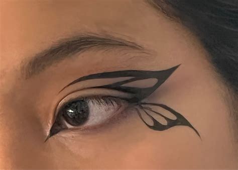 Butterfly Wing Eyeliner Makeup Inspo No Eyeliner Makeup Fairy