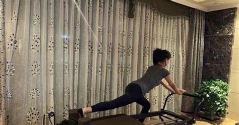 연예인 필라테스 강사 홈트 운동기구로 렉스파 리포머 제안해