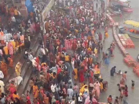 Ayodhya Lakhs Of Devotees Taking Bath On Kartik Purnima In Ayodhya