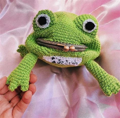Adorable Frog Knitting Pattern