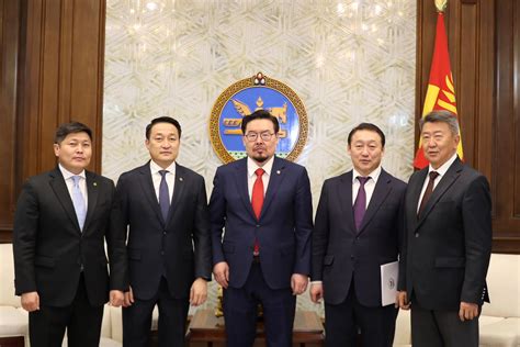 Д Тогтохсүрэн 76 гишүүний тоо зарим гишүүдийг хэт өндөр эрх мэдэлтэй болгож байна