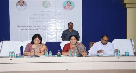 గిరిజన ఆశ్రమ పాఠశాలలను ఇంగ్లీష్ మీడియంగామార్పు Satyavati Rathod Minister Satyavati Coment Mrgs