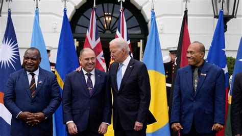 ລາຍການກະຈາຍສຽງຂອງວີໂອເອ ລາວ ປ ໄບເດັນ ປະກາດໃຫ້ການຊ່ວຍເຫຼືອ ດ້ານດິນຟ້າອາກາດ ແລະພື້ນຖານໂຄງລ່າງ