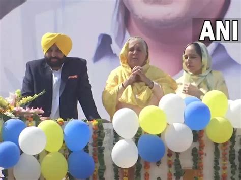 Punjab Election Result 2022 Aap Sweeps Punjab Wins 92 Seats Check