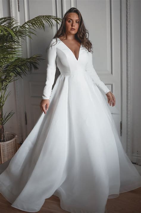 Plus Size Wedding Dresses With Sleeves