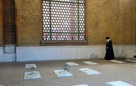 حضور در مرقد مطهر امام خمینیره و گلزار شهیدان Leaderir