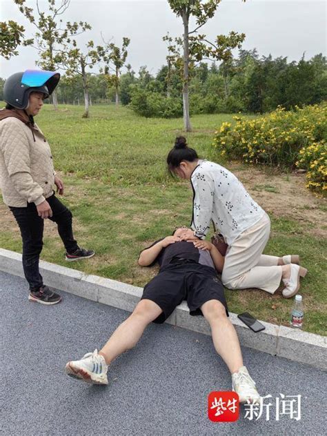 小伙“二阳”康复后剧烈运动昏迷路边，路过女医生跪地施救近20分钟李丹丹王先生男子