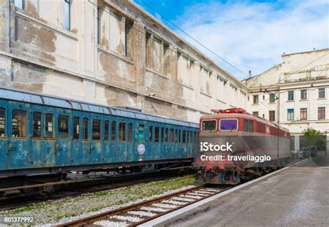 트리에스테 이탈리아 전기 기관차와 기차 철도 박물관 프리 울 리 베네치아 줄리아 지역 자본에 있는 중에 자동차 객차에 대한 스톡 사진 및 기타 이미지 Istock