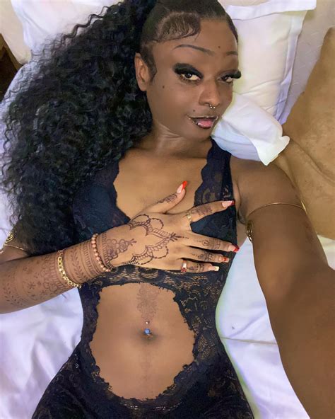 Leaked Sex Video Of Popular Ghanian Crossdresser And Transgender Headucator Is Trending In