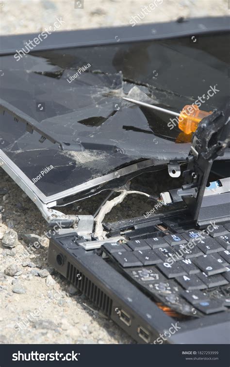 Broken Computer Laptop Repair Notebook Stock Photo 1827293999 Shutterstock