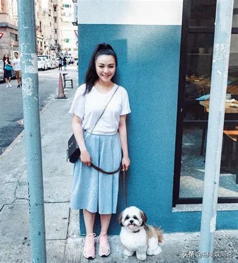 爱新觉罗正白旗后人王灏儿随时嫁12亿富豪 晒男友全家照赤脚出镜 ＊ 阿波罗新闻网