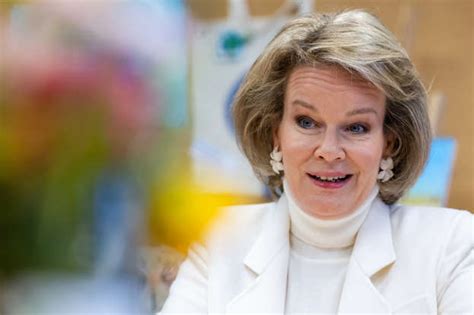 Waarom Liep Koningin Mathilde Op Blote Voeten