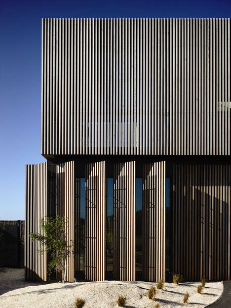 Torquay House By Wolveridge Architects