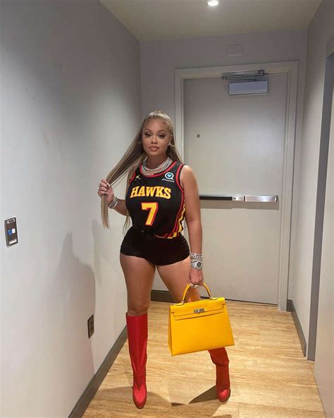 Latto Nue 34 Photos Biographie News De Stars Les Stars Nues