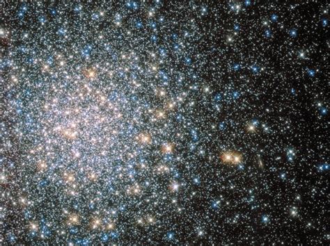 Whats A Globular Cluster The Milky Way Has About 150
