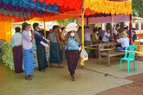 နတ်မောက်မြို့နယ် ကုလားရှင်စံပြကျေးရွာတွင် ကိုဗစ် ၁၉ ရောဂါ ကာကွယ်ထိန်းချုပ်နေသည့် ကာလအတွင်း အိမ