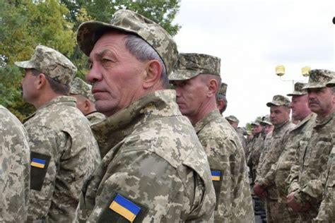 Мобілізація чоловіків і жінок 60 років ухвалили закон де можна служити за контрактом 20