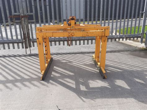 Block Grab Falcon Cranes