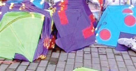 Police Arrest Five Kite Sellers With 148 Kites 34 String Rolls