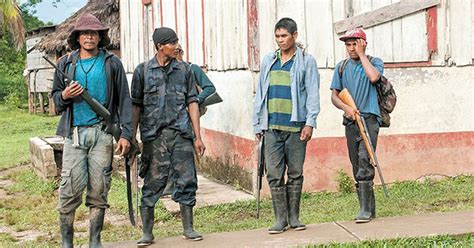 Secuestros Masacres Y Desplazamientos De La Población Indígena La