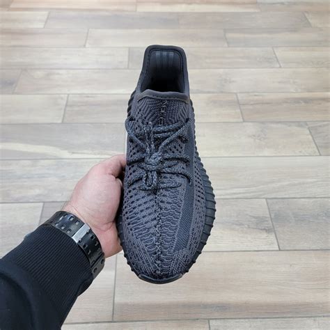 Купить кроссовки Адидас Изи Буст 350 В2 | Adidas Yeezy Boost 350 V2 ...