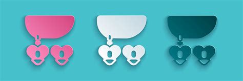 파란색 배경에 분리된 하트 모양의 펜던트 아이콘이 있는 종이 컷 목걸이 보석 장식 국제 행복한 여성의 날 종이 아트 스타일 벡터