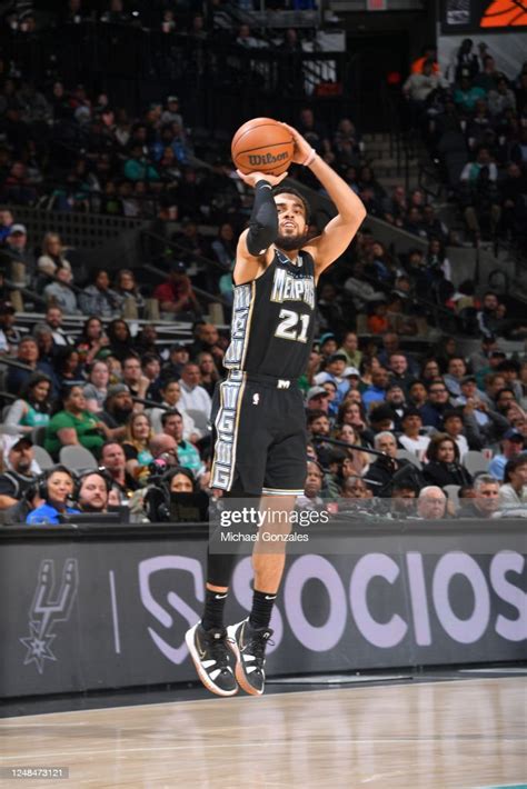 Tyus Jones Of The Memphis Grizzlies Shoots A Three Point Basket News