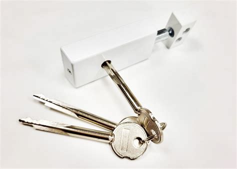 Security Rim Window Lock With Cross Keys Manufacturer