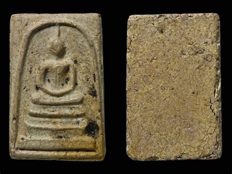 พระสมเด็จวัดระฆัง พิมพ์ใหญ่ พิมพ์ที่ 1 พระประธาน ลงรักน้ำเกลี้ยงชนิดบาง สภาพเก่าเก็บไม่ผ่านการ