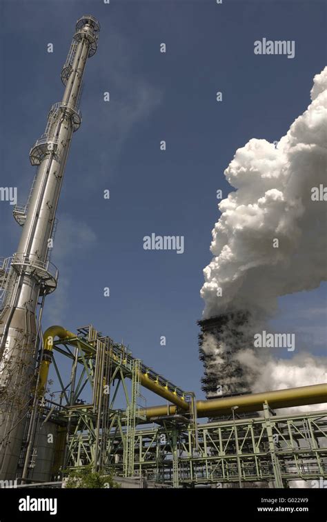 Coke Pipeline Hi Res Stock Photography And Images Alamy