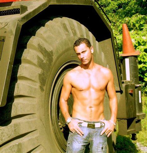Nosgustas ♂ Julien Pascal El Hijo Del Sol Video