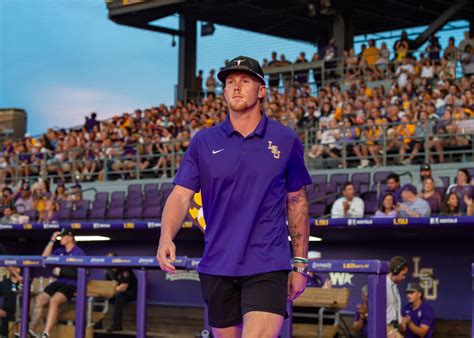 Lsu Baseball Star Ethan Frey Signs With Astros Wont Return To Lsu