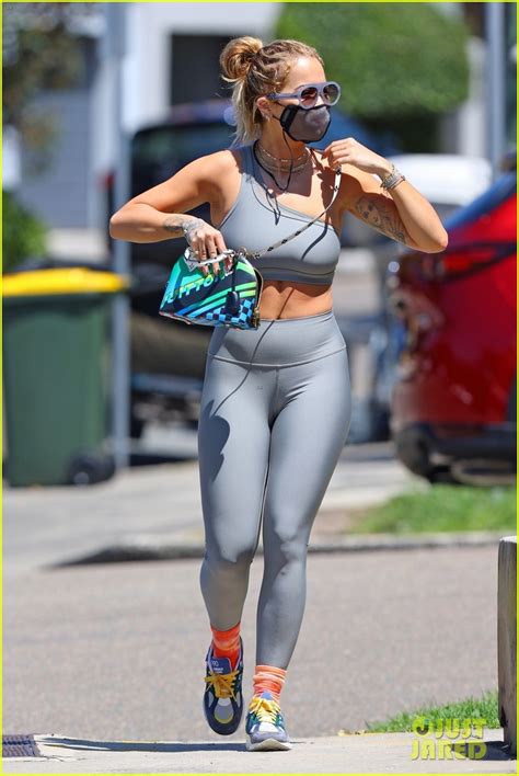 Photo Rita Ora Shows Off Her Fit Physique While Hitting The Gym 01