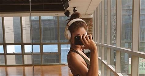 김준희 어깨 운동 완료 어제 폭식한 죄로 혹독하게 벌 받는 중