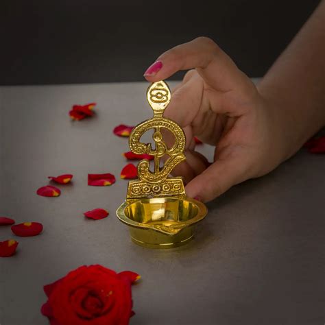 Lord Murugan Brass Vel Lamp With Om 35 Inch Puja Ido
