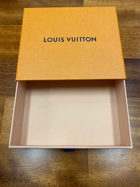 루이비통 지갑 가방 박스 And 쇼핑백 당근 중고거래