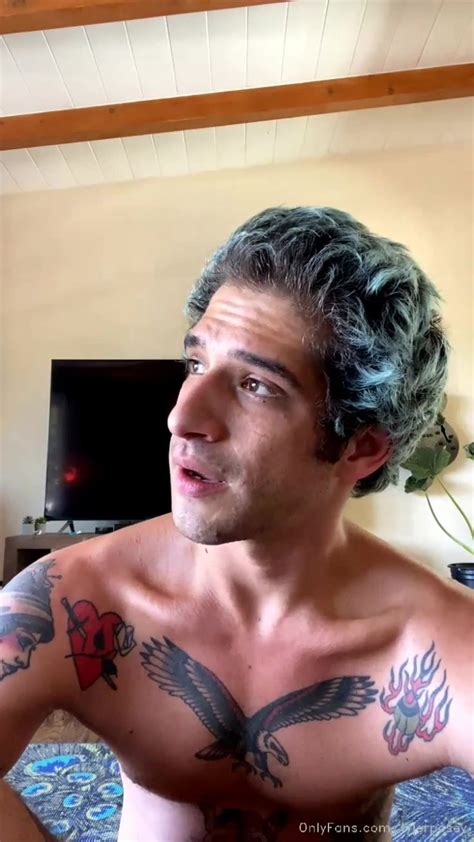 Sexy T Yler P Sey Inbrief And Naked Butt