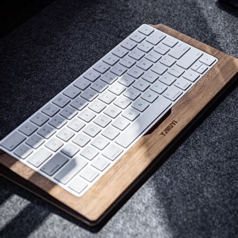 Factory Wholesale Magic Keyboard With Numeric Keypad With Logo British English Silver China